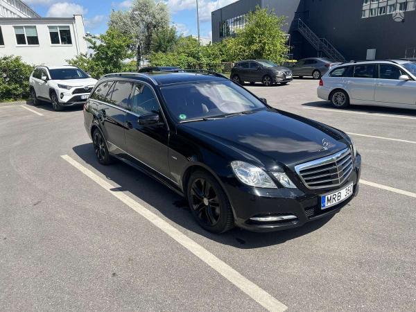 Black Mercedes-Benz E 350 2011 in Kaunas, with an engine capacity of 2.99 L and mileage of 292 thousand km for 9000 €, photo 2 on AUTOMOTO.COM.LV