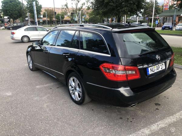 Black Mercedes-Benz E 350 2011 in Kaunas, with an engine capacity of 3.00 L and mileage of 256 thousand km for 7750 €, photo 7 on AUTOMOTO.COM.LV
