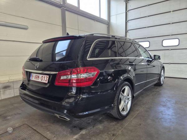 Melns Mercedes-Benz E 350 2011 Raseiniai, ar dzinēja tilpumu 2.99 L un nobraukumu 343 tūkst. km par 6750 €, foto 5 vietnē AUTOMOTO.COM.LV