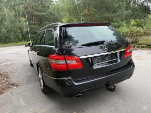Black Mercedes-Benz E 350 2011 in Raseiniai, with an engine capacity of 3.00 L and mileage of 300 thousand km for 2950 €, photo 8 on AUTOMOTO.COM.LV