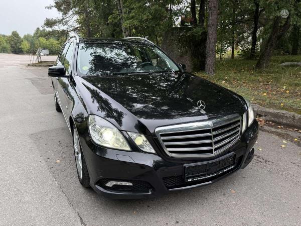 Black Mercedes-Benz E 350 2011 in Raseiniai, with an engine capacity of 3.00 L and mileage of 300 thousand km for 2950 €, photo 10 on AUTOMOTO.COM.LV