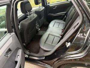 Black Mercedes-Benz E 350 2011 in Raseiniai, with an engine capacity of 3.00 L and mileage of 300 thousand km for 2950 €, photo 15 on AUTOMOTO.COM.LV