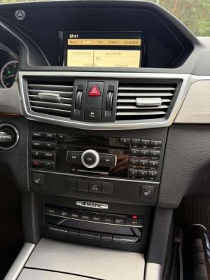 Black Mercedes-Benz E 350 2011 in Raseiniai, with an engine capacity of 3.00 L and mileage of 300 thousand km for 2950 €, photo 19 on AUTOMOTO.COM.LV
