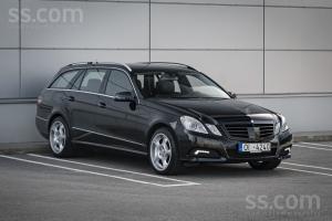 Черный Мерседес E 350 2011 в Рига, объемом двигателя 3.00 л и пробегом 241 тыс. км за 10500 €, фото 4 на AUTOMOTO.COM.LV