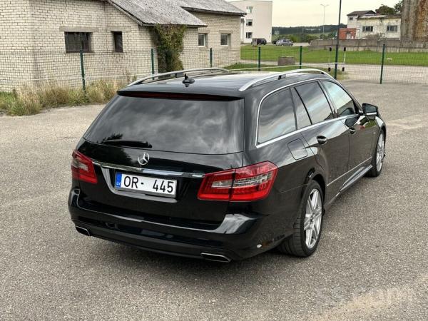 Black Mercedes-Benz E 350 2011 in Valmiera, with an engine capacity of 3.00 L and mileage of 370 thousand km for 8300 €, photo 5 on AUTOMOTO.COM.LV