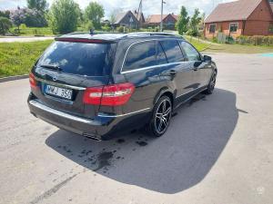 Melns Mercedes-Benz E 350 2011 Ariogala, ar dzinēja tilpumu 2.99 L un nobraukumu 340 tūkst. km par 6650 €, foto 5 vietnē AUTOMOTO.COM.LV