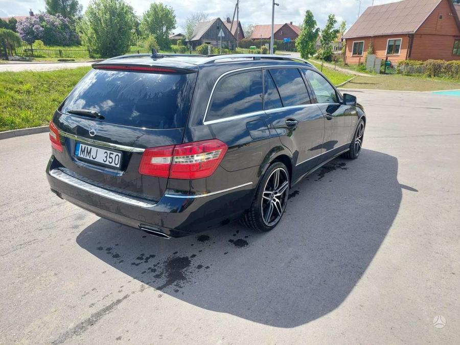 Melns Mercedes-Benz E 350 2011 Ariogala, ar dzinēja tilpumu 2.99 L un nobraukumu 340 tūkst. km par 6650 €, foto 5 vietnē AUTOMOTO.COM.LV