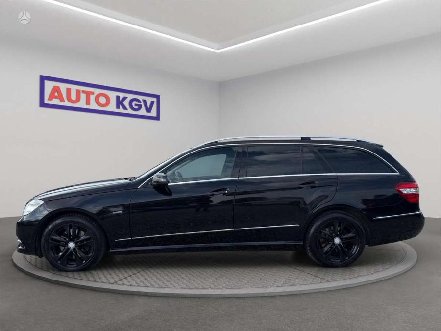 Melns Mercedes-Benz E 350 2011 Kauņa, ar dzinēja tilpumu 3.00 L un nobraukumu 293 tūkst. km par 8799 €, foto 3 vietnē AUTOMOTO.COM.LV