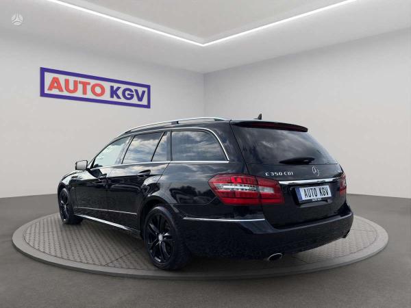 Black Mercedes-Benz E 350 2011 in Kaunas, with an engine capacity of 3.00 L and mileage of 293 thousand km for 8799 €, photo 4 on AUTOMOTO.COM.LV