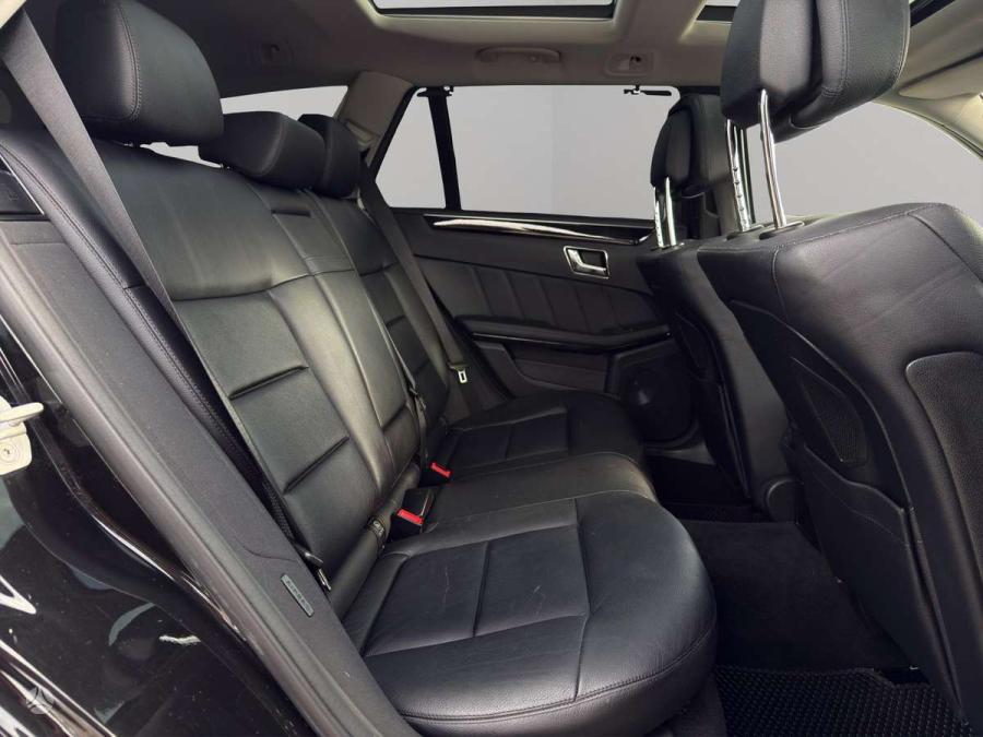 Melns Mercedes-Benz E 350 2011 Kauņa, ar dzinēja tilpumu 3.00 L un nobraukumu 293 tūkst. km par 8799 €, foto 10 vietnē AUTOMOTO.COM.LV