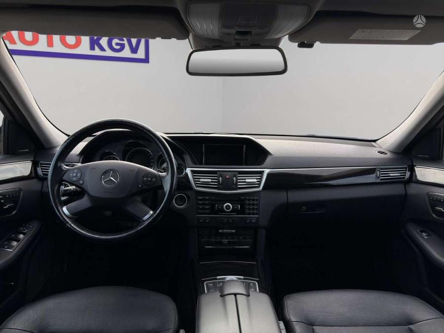 Melns Mercedes-Benz E 350 2011 Kauņa, ar dzinēja tilpumu 3.00 L un nobraukumu 293 tūkst. km par 8799 €, foto 13 vietnē AUTOMOTO.COM.LV