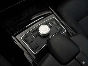 Melns Mercedes-Benz E 350 2011 Kauņa, ar dzinēja tilpumu 3.00 L un nobraukumu 293 tūkst. km par 8799 €, foto 17 vietnē AUTOMOTO.COM.LV