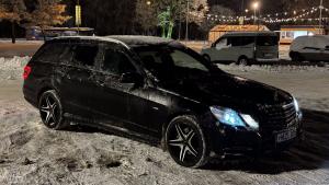 Black Mercedes-Benz E 350 2012 in Klaipeda, with an engine capacity of 3.00 L and mileage of 337 thousand km for 8000 €, photo  on AUTOMOTO.COM.LV