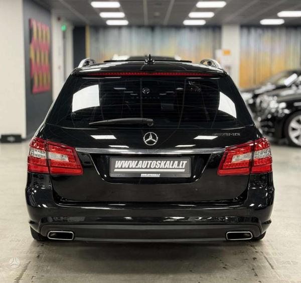 Melns Mercedes-Benz E 350 2012 Klaipėda, ar dzinēja tilpumu 2.99 L un nobraukumu 240 tūkst. km par 9990 €, foto 7 vietnē AUTOMOTO.COM.LV