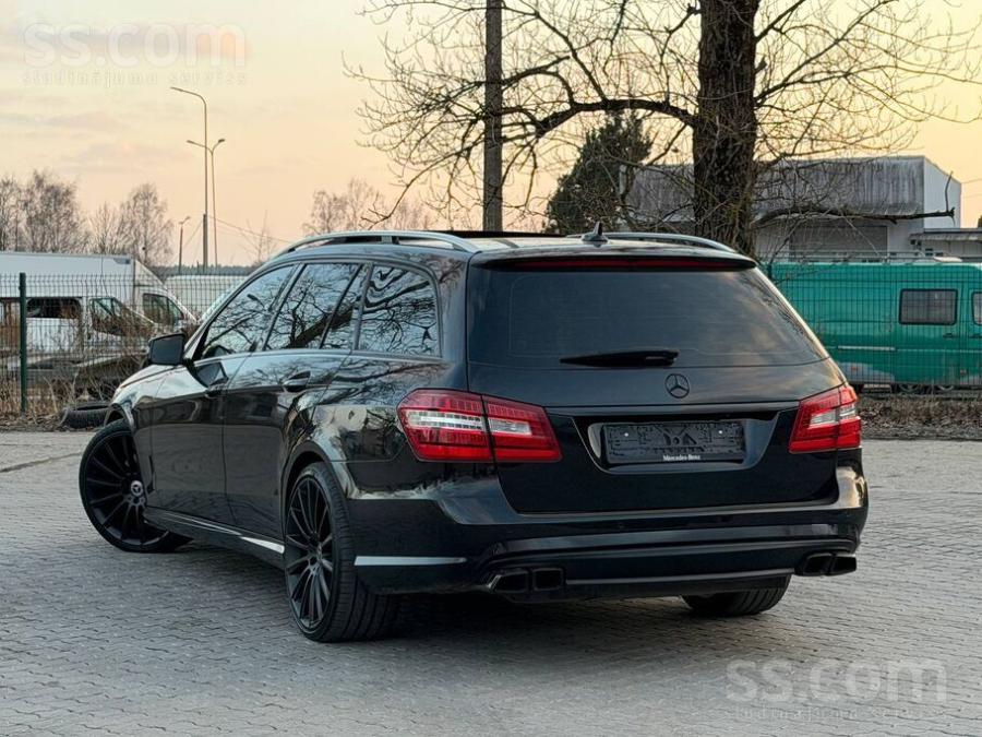 Melns Mercedes-Benz E 350 2012 Rīga, ar dzinēja tilpumu 3.00 L un nobraukumu 0 tūkst. km par 8250 €, foto 3 vietnē AUTOMOTO.COM.LV