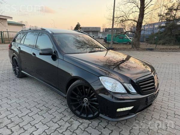 Black Mercedes-Benz E 350 2012 in Riga, with an engine capacity of 3.00 L and mileage of 0 thousand km for 8250 €, photo 8 on AUTOMOTO.COM.LV