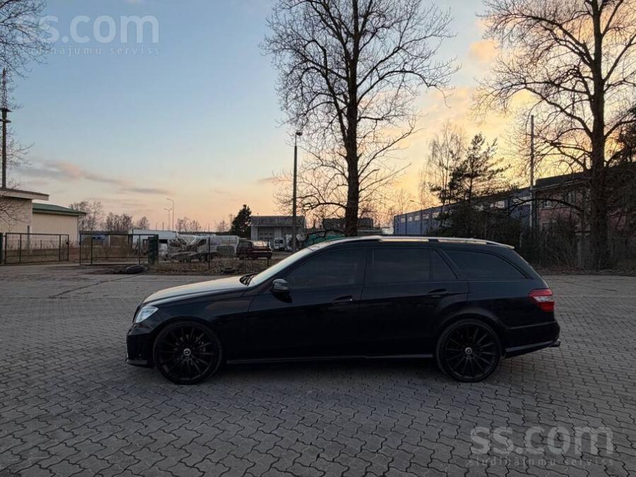 Melns Mercedes-Benz E 350 2012 Rīga, ar dzinēja tilpumu 3.00 L un nobraukumu 0 tūkst. km par 8250 €, foto 13 vietnē AUTOMOTO.COM.LV