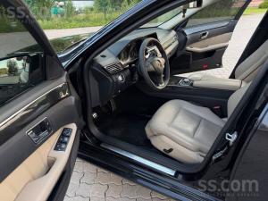 Melns Mercedes-Benz E 350 2012 Rīga, ar dzinēja tilpumu 3.00 L un nobraukumu 0 tūkst. km par 8450 €, foto 21 vietnē AUTOMOTO.COM.LV