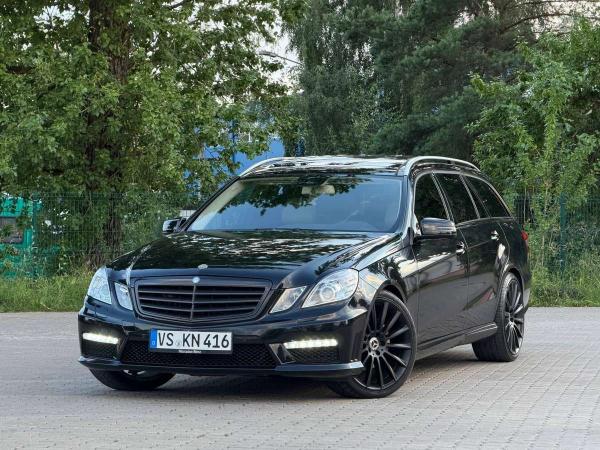 Черный Мерседес E 350 2012 в Рига, объемом двигателя 2.99 л и пробегом 275 тыс. км за 7950 €, фото 1 на AUTOMOTO.COM.LV
