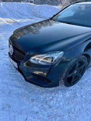 Black Mercedes-Benz E 350 2013 in Elektrenai, with an engine capacity of 2.99 L and mileage of 289 thousand km for 10990 €, photo 10 on AUTOMOTO.COM.LV