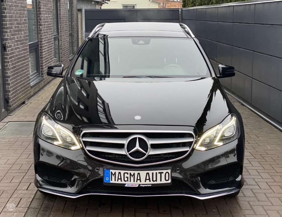 Black Mercedes-Benz E 350 2013 in Marijampole, with an engine capacity of 2.99 L and mileage of 276 thousand km for 11999 €, photo 3 on AUTOMOTO.COM.LV