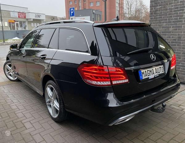 Black Mercedes-Benz E 350 2013 in Marijampole, with an engine capacity of 2.99 L and mileage of 276 thousand km for 11999 €, photo 4 on AUTOMOTO.COM.LV