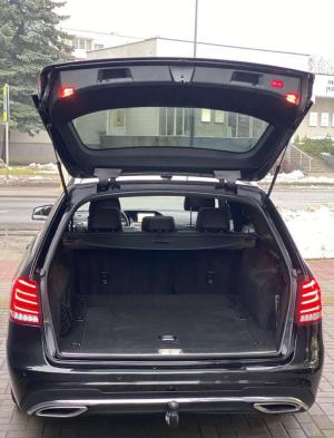 Black Mercedes-Benz E 350 2013 in Marijampole, with an engine capacity of 2.99 L and mileage of 276 thousand km for 11999 €, photo 15 on AUTOMOTO.COM.LV