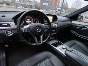 Black Mercedes-Benz E 350 2013 in Marijampole, with an engine capacity of 2.99 L and mileage of 276 thousand km for 11999 €, photo 19 on AUTOMOTO.COM.LV
