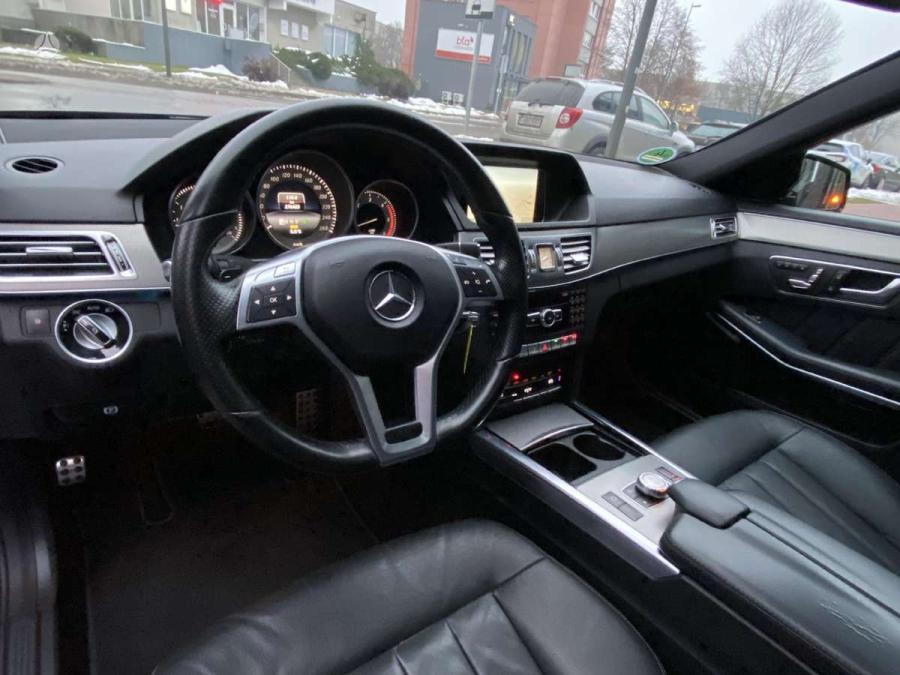 Black Mercedes-Benz E 350 2013 in Marijampole, with an engine capacity of 2.99 L and mileage of 276 thousand km for 11999 €, photo 19 on AUTOMOTO.COM.LV