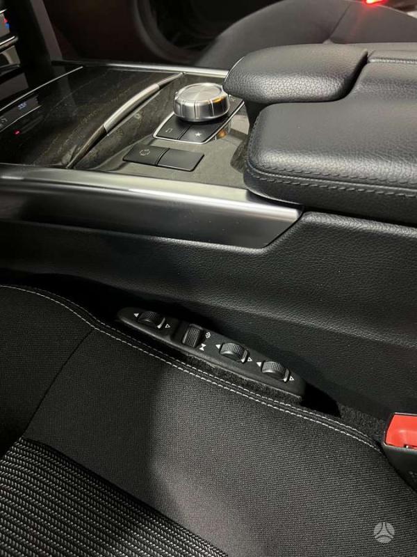 Melns Mercedes-Benz E 350 2013 Klaipėda, ar dzinēja tilpumu 2.99 L un nobraukumu 198 tūkst. km par 8888 €, foto 7 vietnē AUTOMOTO.COM.LV