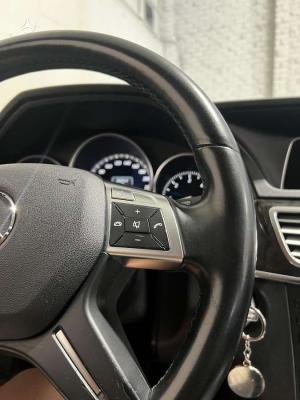Black Mercedes-Benz E 350 2013 in Klaipeda, with an engine capacity of 2.99 L and mileage of 198 thousand km for 8888 €, photo 9 on AUTOMOTO.COM.LV