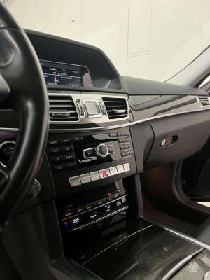 Black Mercedes-Benz E 350 2013 in Klaipeda, with an engine capacity of 2.99 L and mileage of 198 thousand km for 8888 €, photo 13 on AUTOMOTO.COM.LV