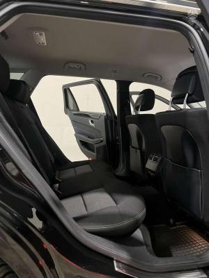 Black Mercedes-Benz E 350 2013 in Klaipeda, with an engine capacity of 2.99 L and mileage of 198 thousand km for 8888 €, photo 19 on AUTOMOTO.COM.LV