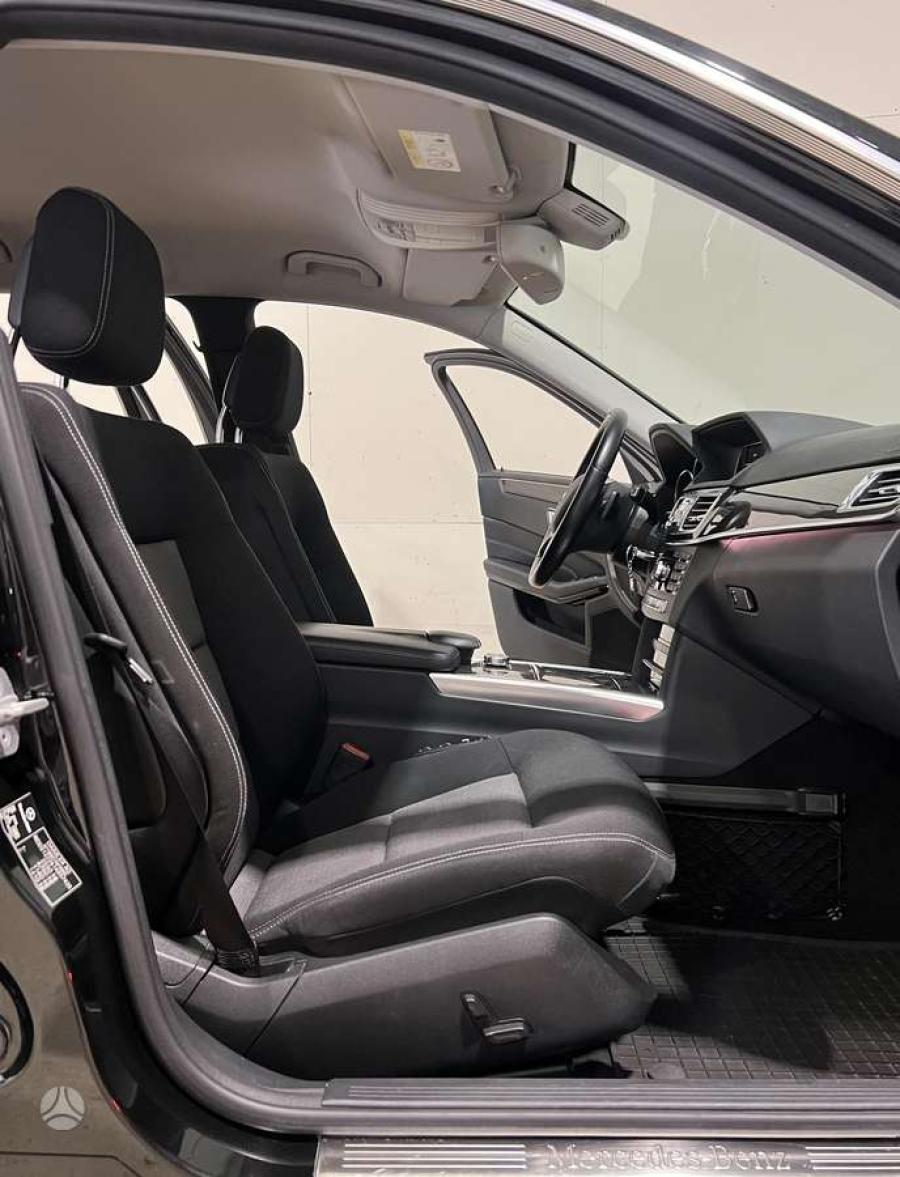 Black Mercedes-Benz E 350 2013 in Klaipeda, with an engine capacity of 2.99 L and mileage of 198 thousand km for 8888 €, photo 24 on AUTOMOTO.COM.LV