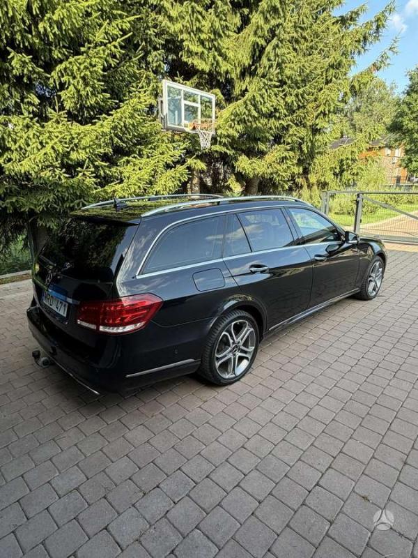 Melns Mercedes-Benz E 350 2013 Kauņa, ar dzinēja tilpumu 2.99 L un nobraukumu 279 tūkst. km par 8700 €, foto 5 vietnē AUTOMOTO.COM.LV