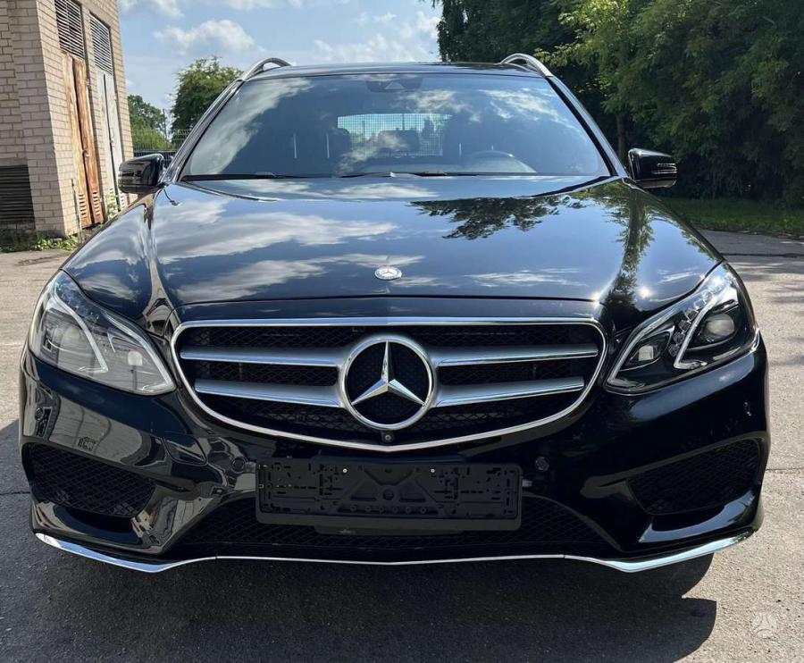 Melns Mercedes-Benz E 350 2014 Šauļi, ar dzinēja tilpumu 3.50 L un nobraukumu 92 tūkst. km par 17900 €, foto 4 vietnē AUTOMOTO.COM.LV
