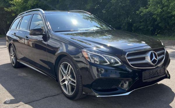 Black Mercedes-Benz E 350 2014 in Siauliai, with an engine capacity of 3.50 L and mileage of 92 thousand km for 17900 €, photo 5 on AUTOMOTO.COM.LV