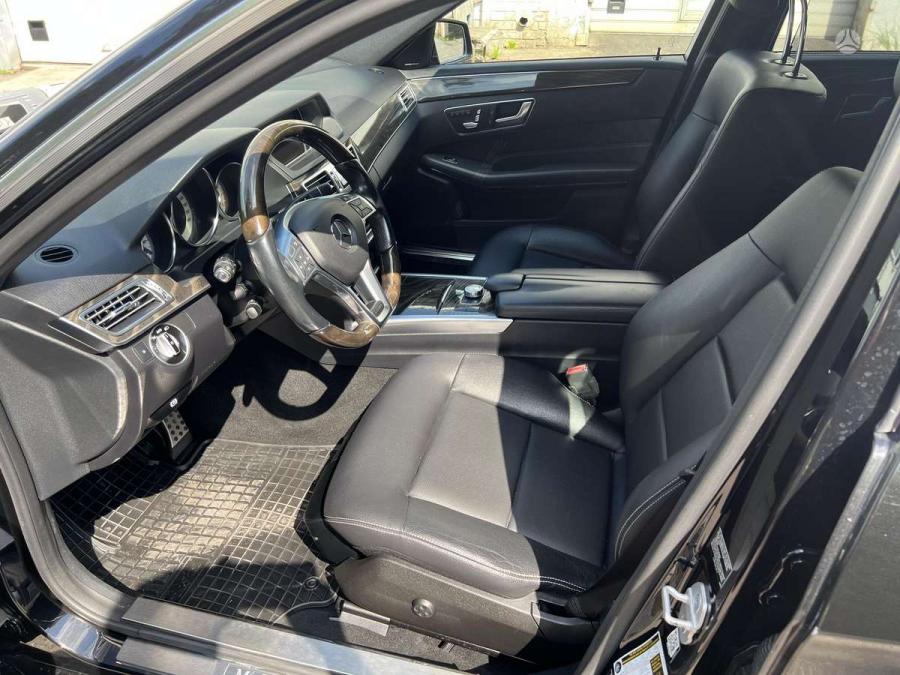 Melns Mercedes-Benz E 350 2014 Šauļi, ar dzinēja tilpumu 3.50 L un nobraukumu 92 tūkst. km par 17900 €, foto 20 vietnē AUTOMOTO.COM.LV