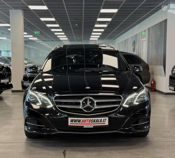 Melns Mercedes-Benz E 350 2014 Klaipėda, ar dzinēja tilpumu 2.99 L un nobraukumu 306 tūkst. km par 12900 €, foto 2 vietnē AUTOMOTO.COM.LV