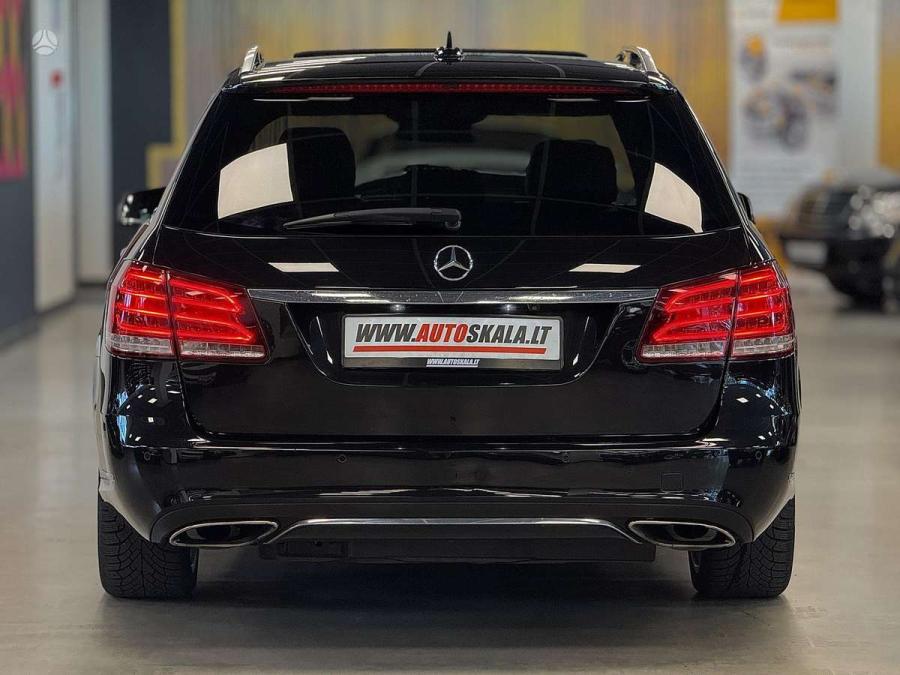 Melns Mercedes-Benz E 350 2014 Klaipėda, ar dzinēja tilpumu 2.99 L un nobraukumu 306 tūkst. km par 12900 €, foto 5 vietnē AUTOMOTO.COM.LV