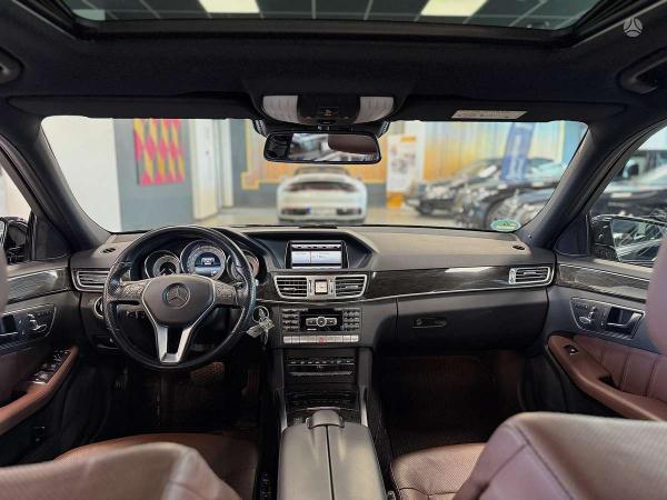 Melns Mercedes-Benz E 350 2014 Klaipėda, ar dzinēja tilpumu 2.99 L un nobraukumu 306 tūkst. km par 12900 €, foto 6 vietnē AUTOMOTO.COM.LV