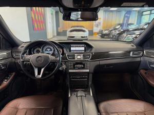 Melns Mercedes-Benz E 350 2014 Klaipėda, ar dzinēja tilpumu 2.99 L un nobraukumu 306 tūkst. km par 12900 €, foto 39 vietnē AUTOMOTO.COM.LV