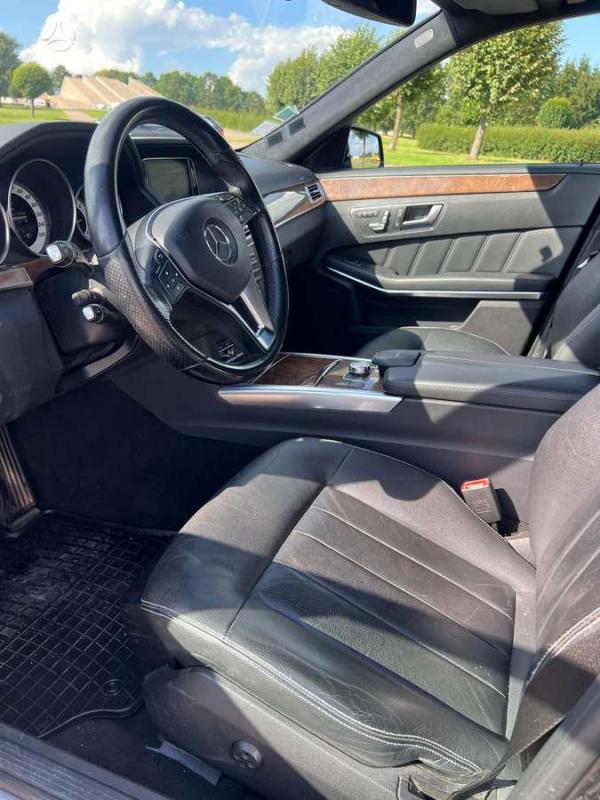 Black Mercedes-Benz E 350 2014 in Kaunas, with an engine capacity of 2.99 L and mileage of 370 thousand km for 8950 €, photo 7 on AUTOMOTO.COM.LV