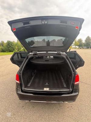 Melns Mercedes-Benz E 350 2014 Alīta, ar dzinēja tilpumu 2.99 L un nobraukumu 353 tūkst. km par 7950 €, foto 12 vietnē AUTOMOTO.COM.LV