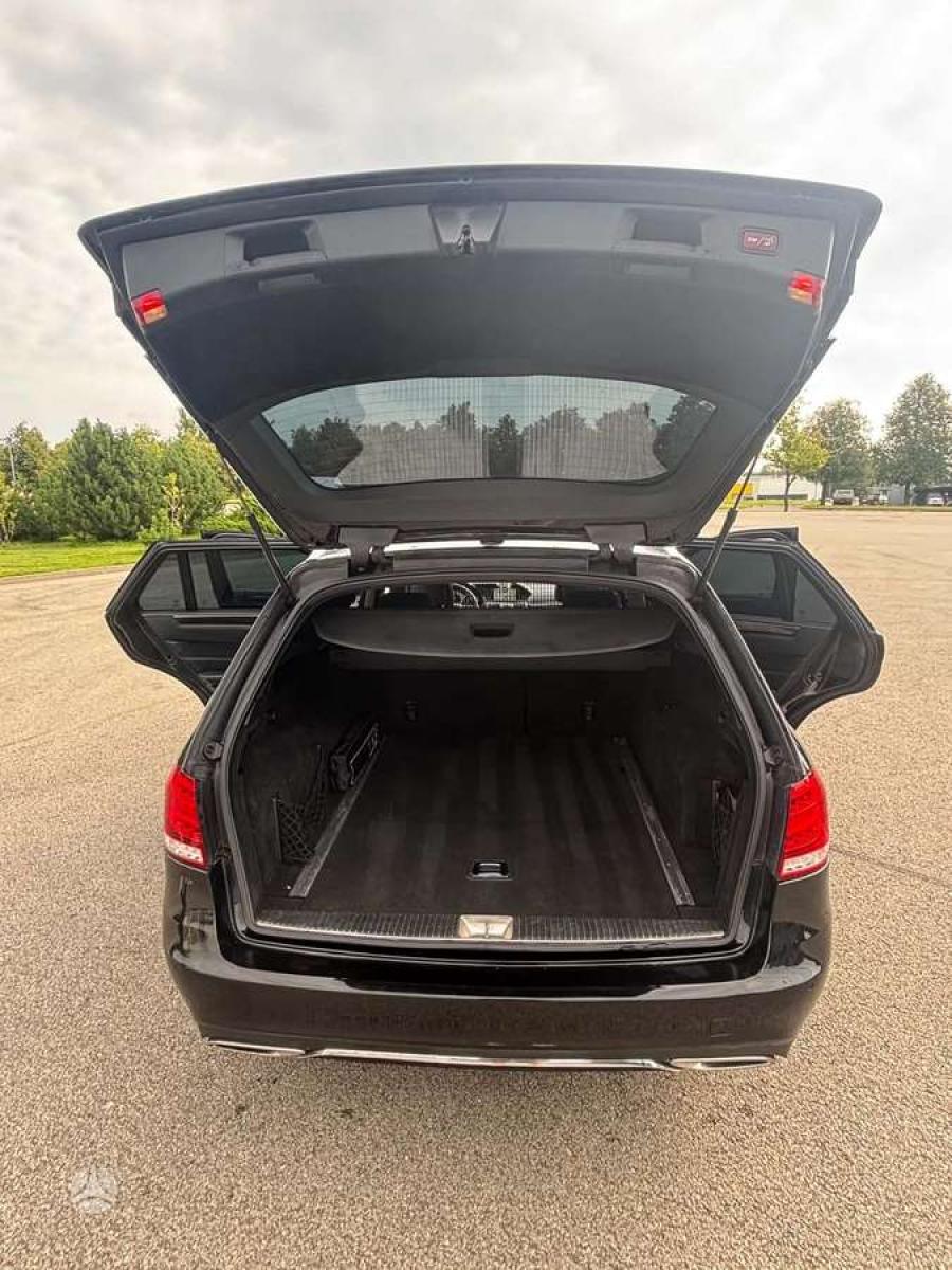 Melns Mercedes-Benz E 350 2014 Alīta, ar dzinēja tilpumu 2.99 L un nobraukumu 353 tūkst. km par 7950 €, foto 12 vietnē AUTOMOTO.COM.LV