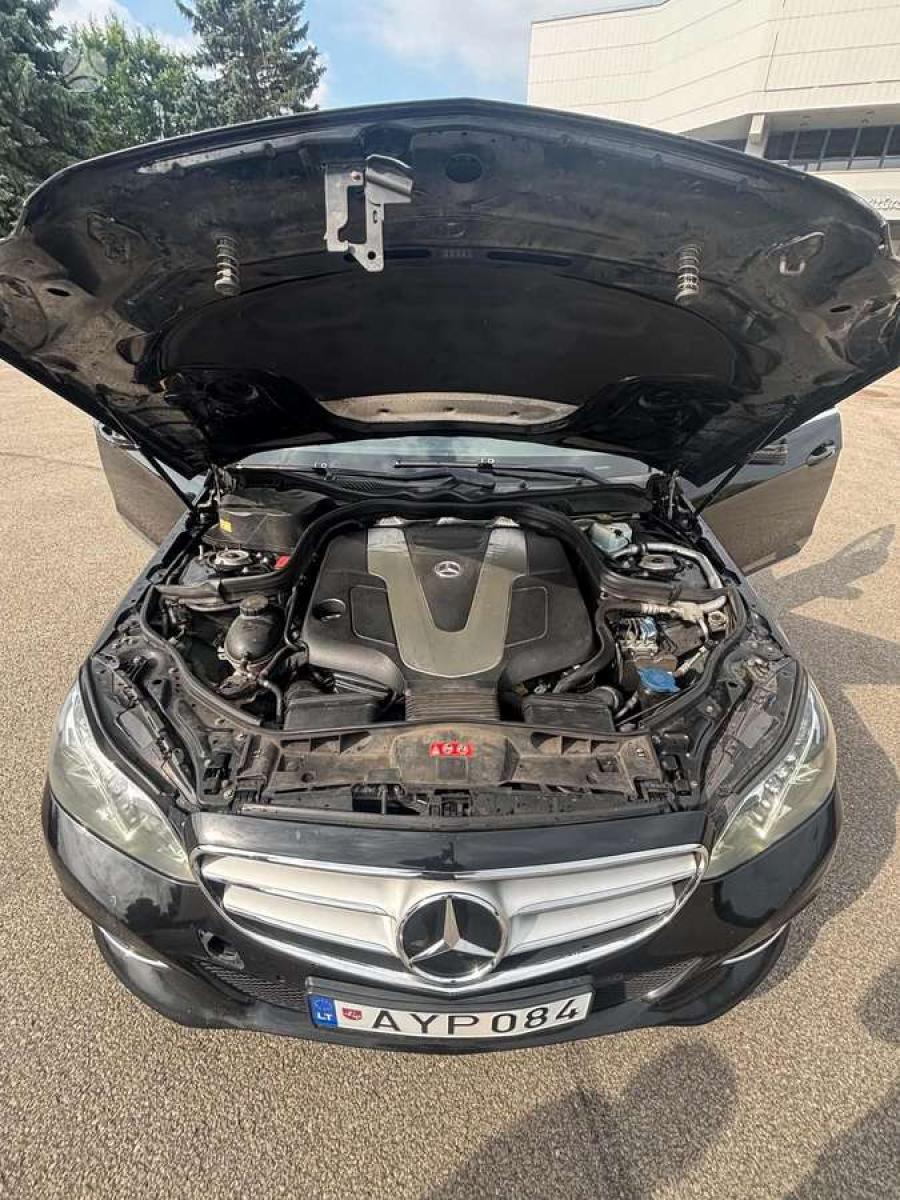 Melns Mercedes-Benz E 350 2014 Alīta, ar dzinēja tilpumu 2.99 L un nobraukumu 353 tūkst. km par 7950 €, foto 16 vietnē AUTOMOTO.COM.LV