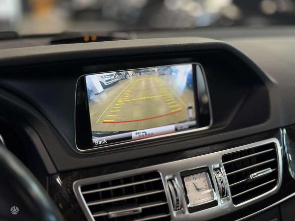 Melns Mercedes-Benz E 350 2014 Klaipėda, ar dzinēja tilpumu 2.99 L un nobraukumu 306 tūkst. km par 12900 €, foto 10 vietnē AUTOMOTO.COM.LV