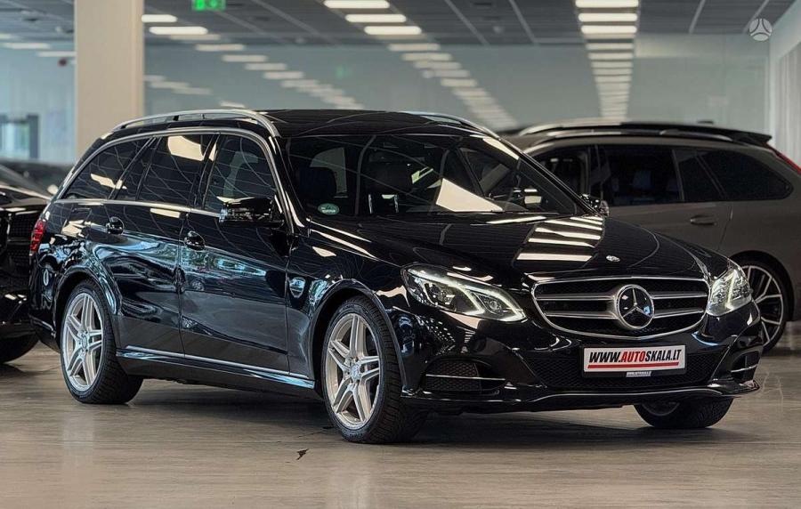 Black Mercedes-Benz E 350 2014 in Klaipeda, with an engine capacity of 2.99 L and mileage of 306 thousand km for 12900 €, photo 20 on AUTOMOTO.COM.LV