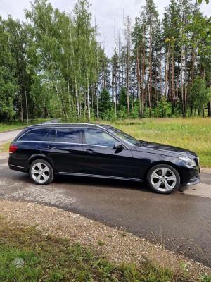 Melns Mercedes-Benz E 350 2016 Molėtai, ar dzinēja tilpumu 2.99 L un nobraukumu 347 tūkst. km par 10900 €, foto 3 vietnē AUTOMOTO.COM.LV