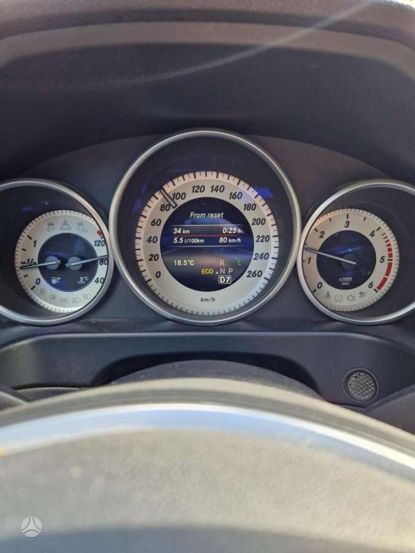 Melns Mercedes-Benz E 350 2016 Molėtai, ar dzinēja tilpumu 2.99 L un nobraukumu 347 tūkst. km par 10900 €, foto 6 vietnē AUTOMOTO.COM.LV